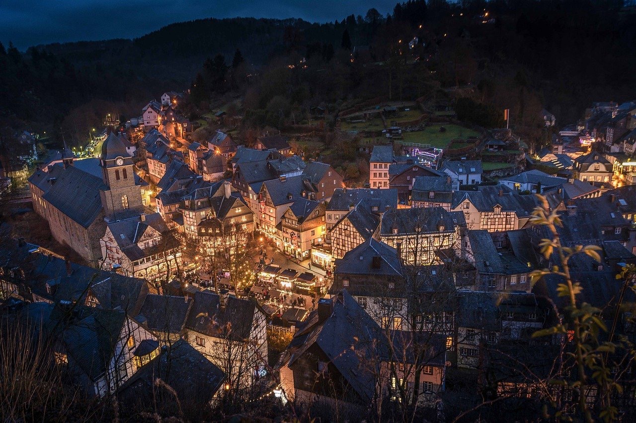 Monschau and it's rich history • European Cuisine, Culture & Travel©